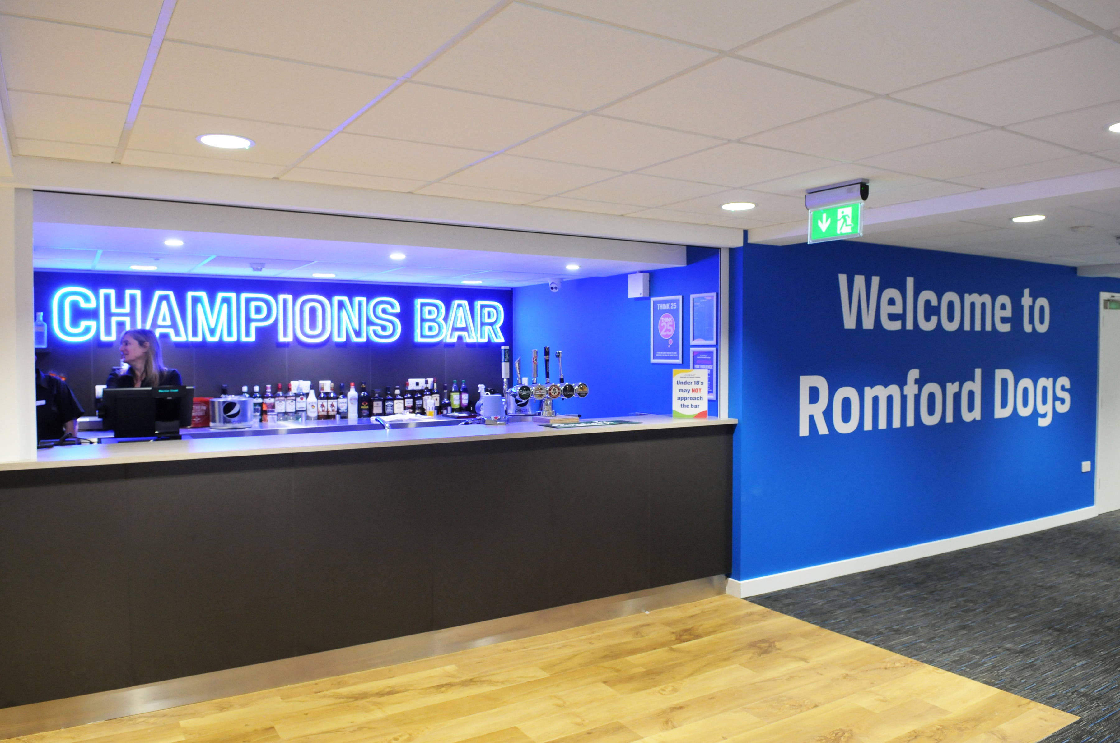 ROMFORD SOFT LAUNCH - STEVE NASH PHOTOS - Greyhound Star | News from ...
