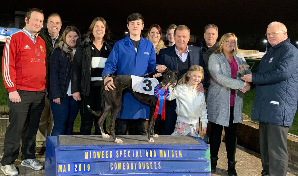 GREYHOUND AMBASSADOR BLOG: MARK BURRIDGE - Greyhound Star | News from ...